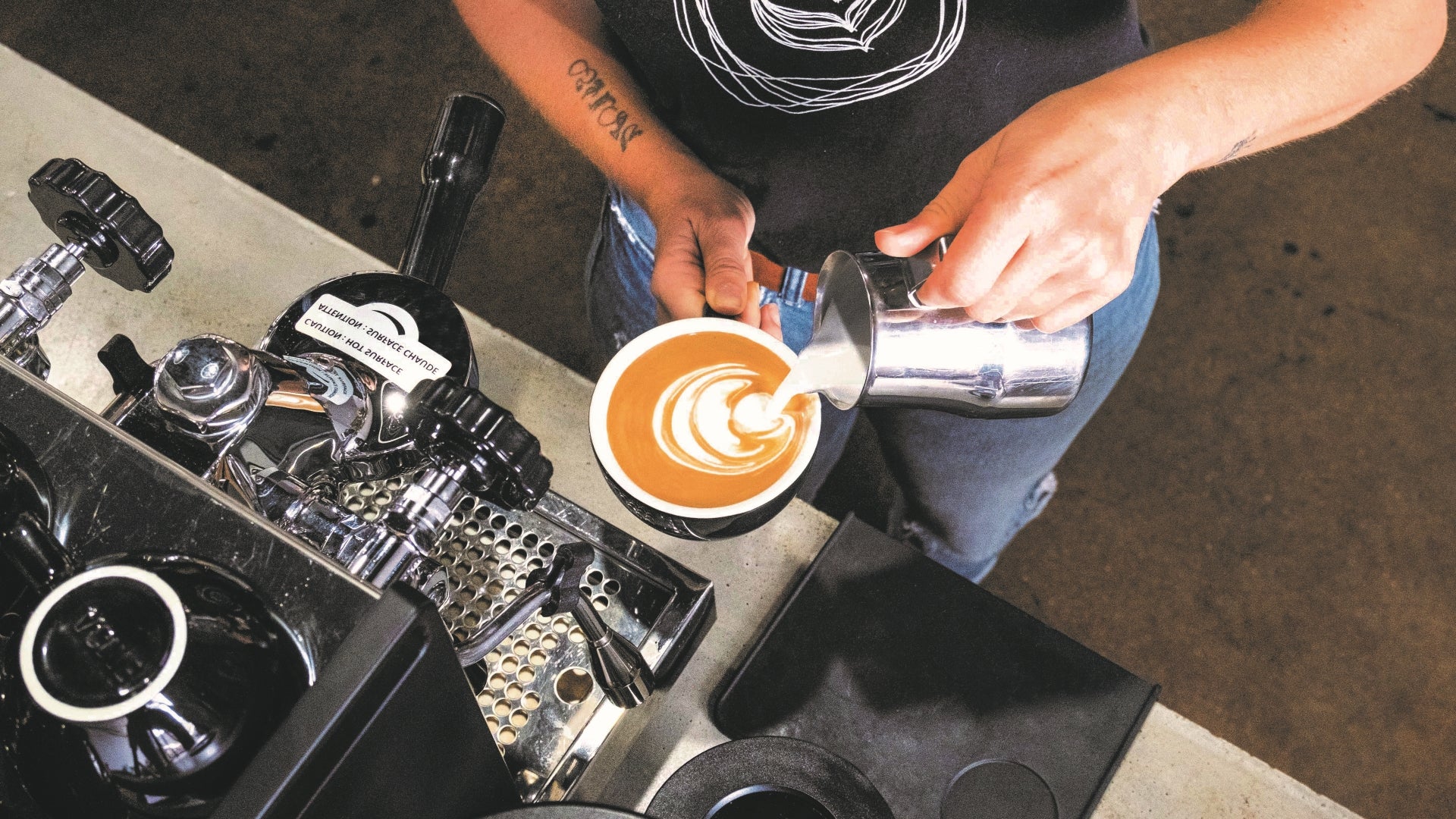 The history of coffee, from the first to the third wave | Barista ...